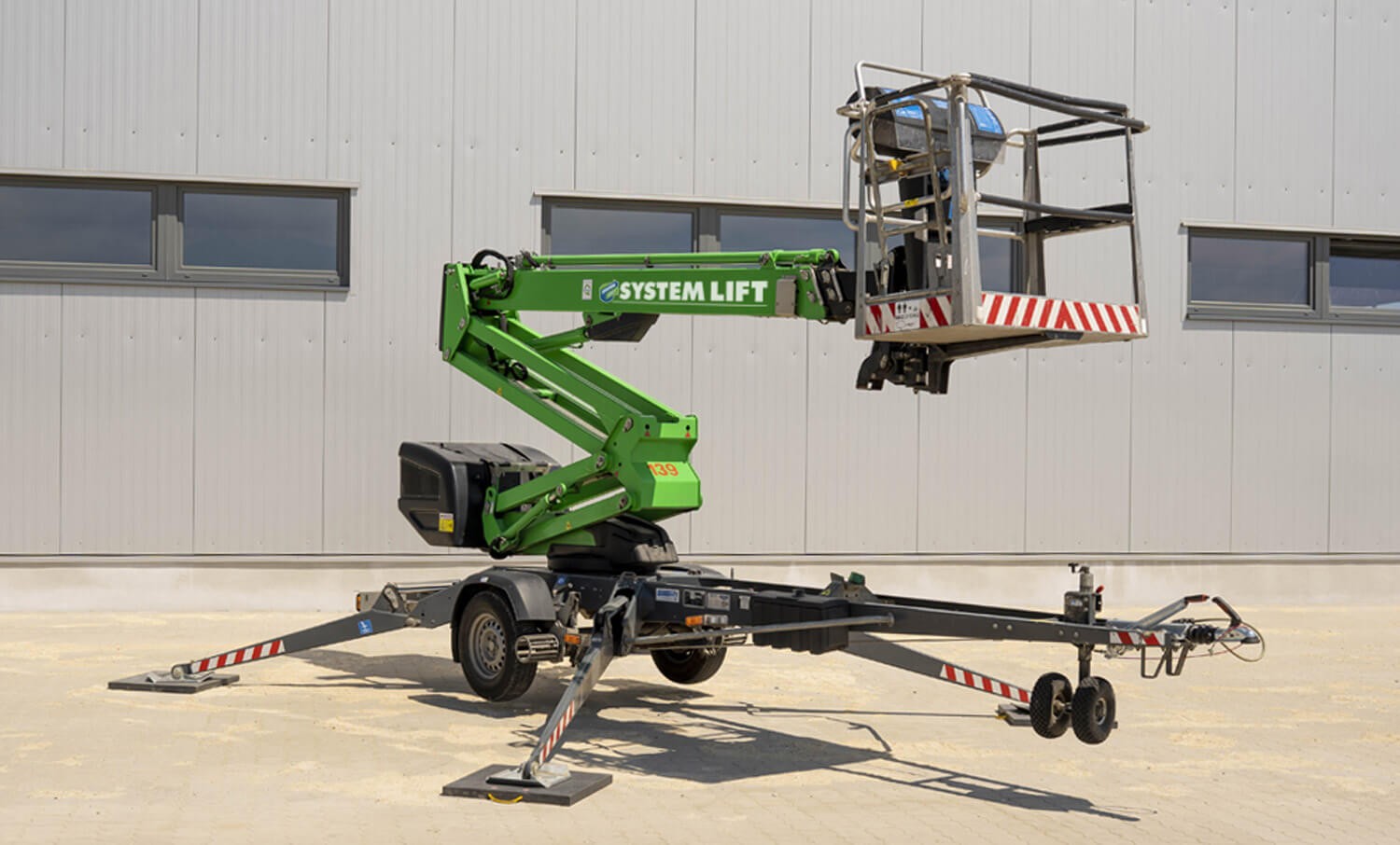 Anhänger Arbeitsbühne mieten - SYSTEM LIFT